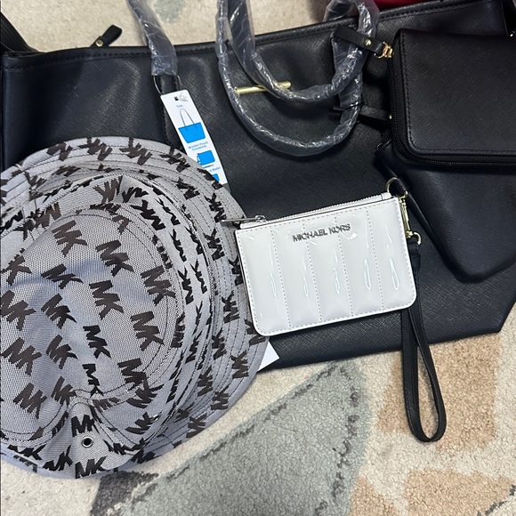 Bags | Stack Nwt Mk Hat Nwt Michael Kors Card Casewallet 3 Pc Set ...